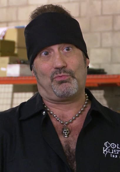 Watch Counting Cars S06:E17 - Mangled Mustang Part 1 - Free TV Shows | Tubi