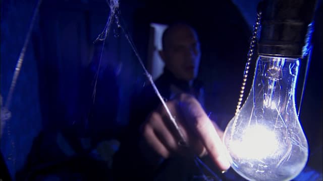 Watch Celebrity Ghost Stories S04:E06 - Tito Ortiz, Cary Elwes. Sally ...