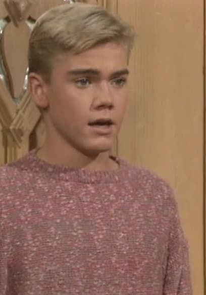 Watch Silver Spoons S05:E509 - Kate Lassos a Longhorn - Free TV Shows ...