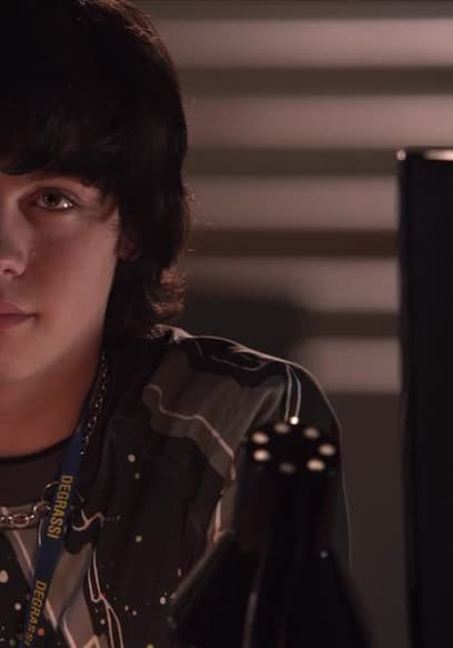 Watch Degrassi: The Next Generation S12:E281 - Walking on Broken Glass ...