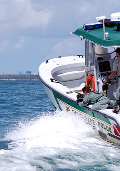 Watch Miami SWAT S01:E06 - Super Sweep - Free TV Shows | Tubi