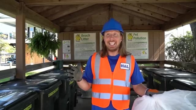 Watch Handyman Hal S02:E04 - Beach Sweeper and Recycling Truck for Kids | Handyman Hal Works at ...