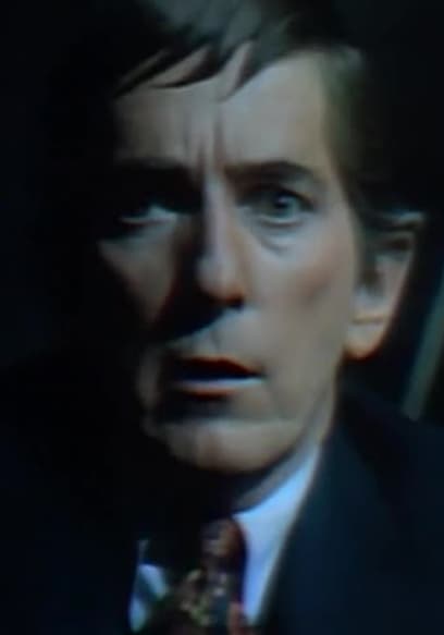 Watch Dark Shadows S13:E06 - Episode 701 - Free TV Shows | Tubi