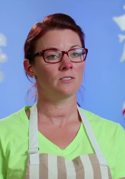 Watch Cake Wars S05:E05 - Christmas: Santa's Worksho - Free TV Shows | Tubi