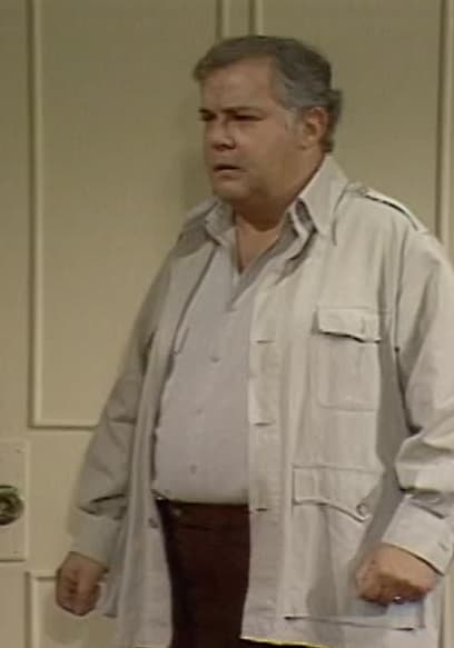 Watch Too Close for Comfort S05:E01 - Nearly Departe - Free TV Shows | Tubi