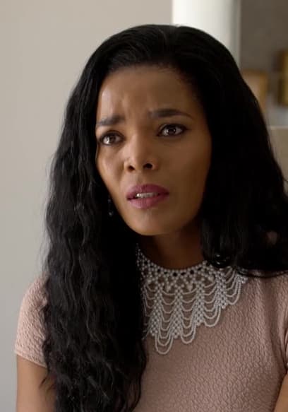 Watch The Queen S01:E103 - "Charms of a Killer" - Free TV Shows | Tubi