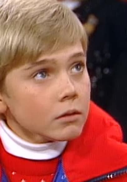 Watch Silver Spoons S01:E120 - Three's a Crowd - Free TV Shows | Tubi