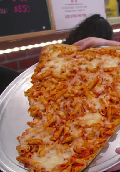 Watch Best Places to Pig Out S01:E01 - Pizza, Pork, - Free TV Shows | Tubi