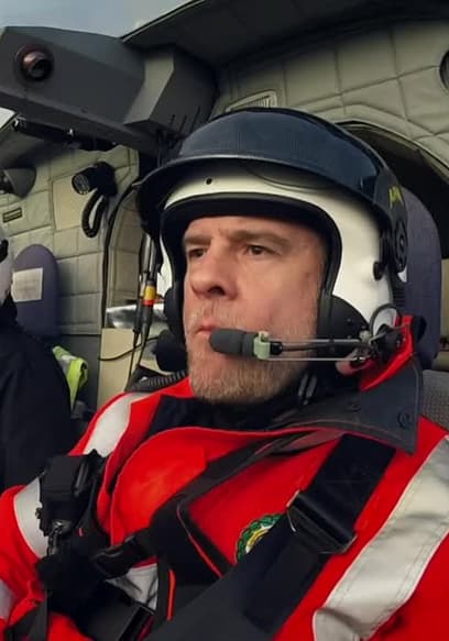 Watch Helicopter ER S01:E07 - Episode 7 - Free TV Shows | Tubi