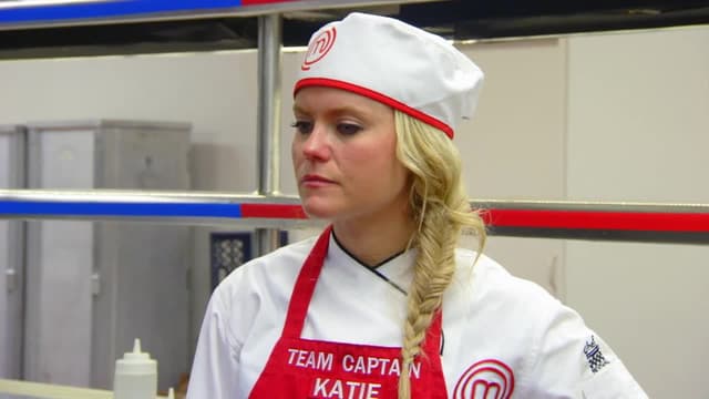 Watch MasterChef S07:E15 - Pop-Up Restaurant - Free TV Shows | Tubi