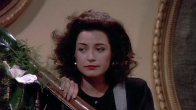 Watch Designing Women S04:E08 - Julia Gets Her Head Stuck in a Fence ...