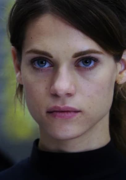 Watch Nikita S01:E07 - The Recruit - Free TV Shows | Tubi