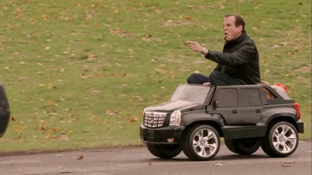 Watch Running Wilde - Free TV Shows | Tubi