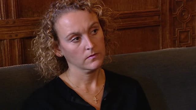 Watch The Hotel Inspector S01:E01 - The Hanmer Arms - Free TV Shows | Tubi