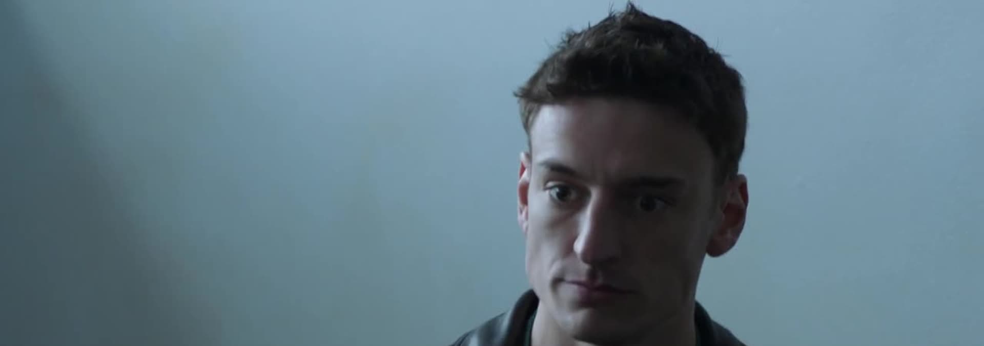 Watch The Fall S01:E02 - Darkness Visible - Free TV Shows | Tubi