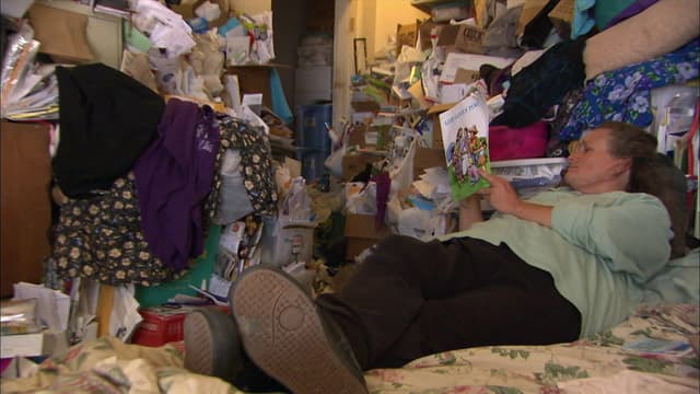 Watch Hoarders S03:E15 - Lloyd / Carol - Free TV Shows | Tubi