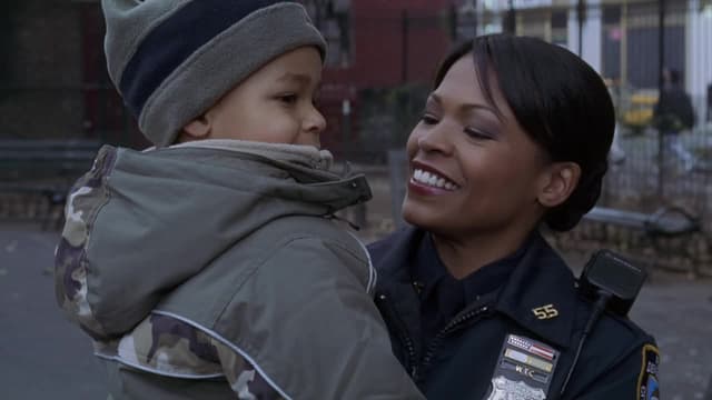 Watch Third Watch S05:E12 - Black & Blue - Free TV Shows | Tubi