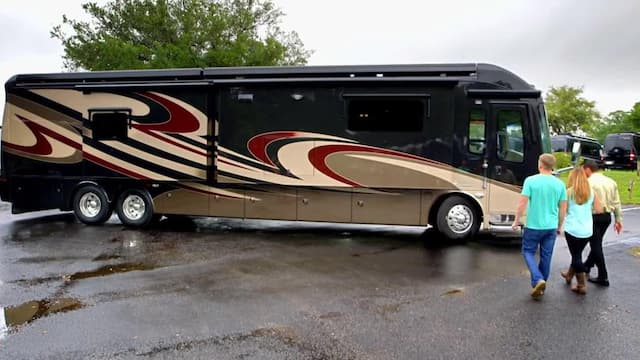 Watch Big Time RV - Free TV Shows | Tubi