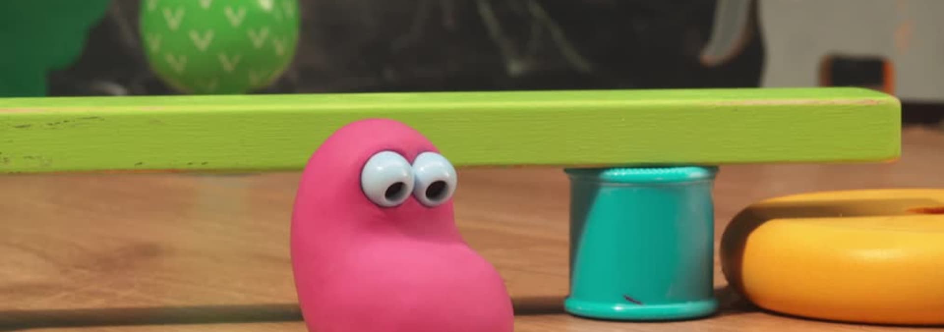Watch The Very Small Creatures S02:E02 - The Very Small Creatures ...