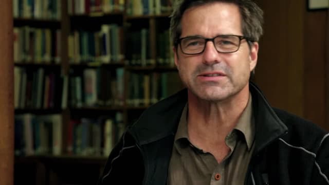 Watch Mysteries at the Museum S17:E09 - Race to the Antarctic - Free TV ...