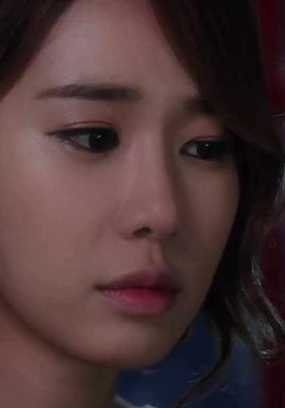 Watch Queen & I S01:E11 - Episode 11 - Free TV Shows | Tubi