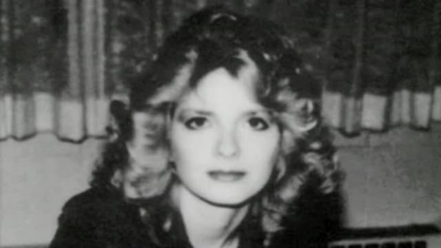 Watch City Confidential S04:E02 - Milwaukee: The Legend of Bambi ...