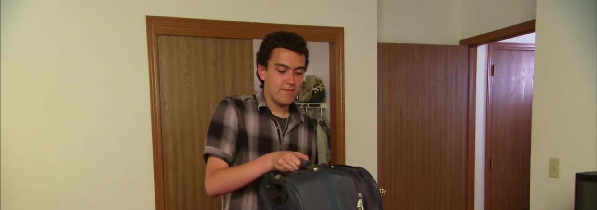 Watch Extreme Cheapskates S03:E06 - Father Knows Debt - Free TV Shows ...