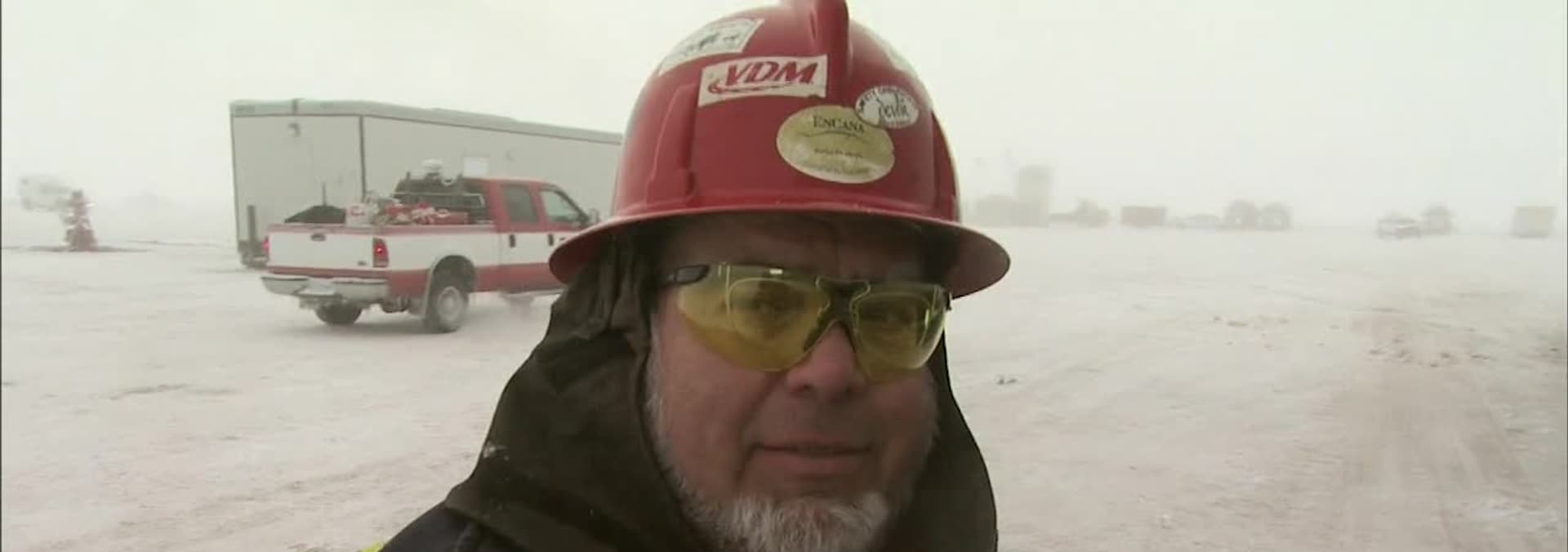 Watch Ice Road Truckers S02:E15 - The World Crumbles - Free TV Shows | Tubi