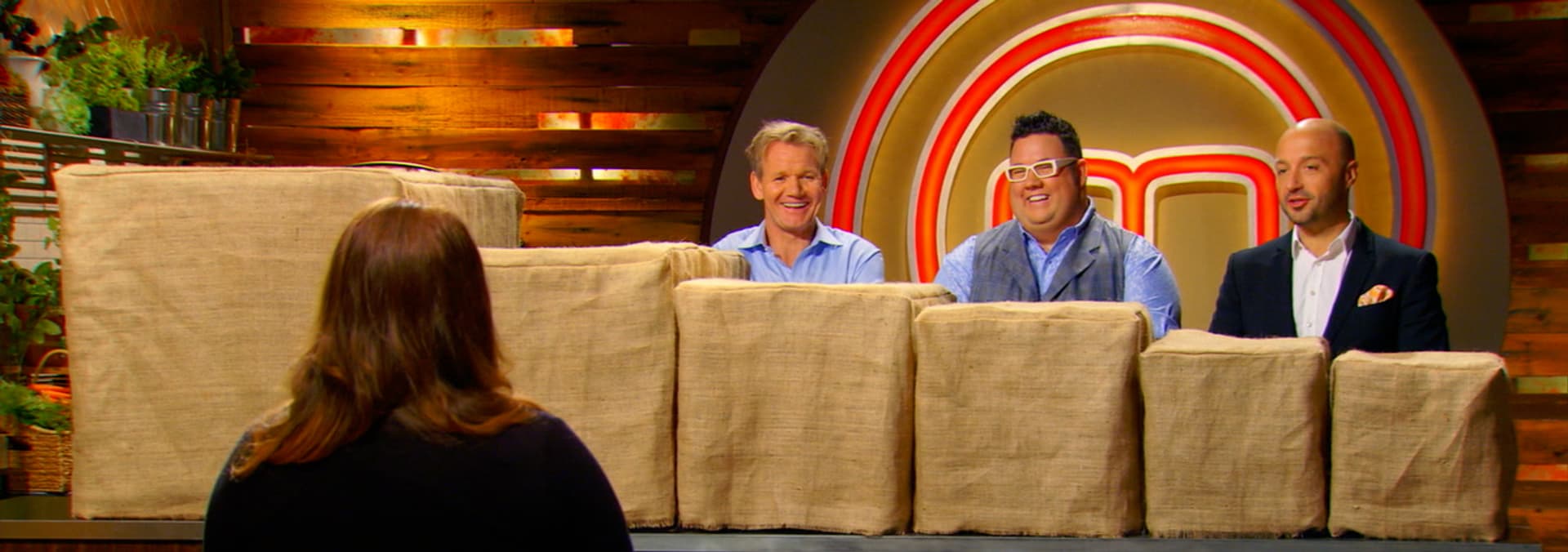 Watch MasterChef S04:E19 - Top 7 Compete (+ 1 Returnee) - Free TV Shows ...