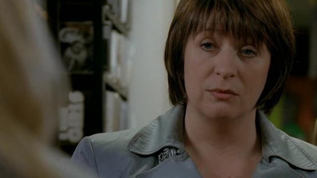 Watch Blue Murder S05:E04 - This Charming Man - Free TV Shows | Tubi