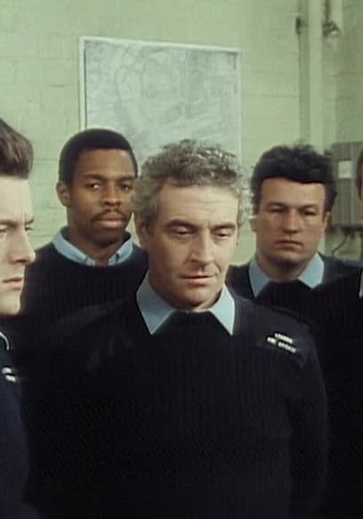 Watch London's Burning S03:E02 - Episode 2 - Free TV Shows | Tubi