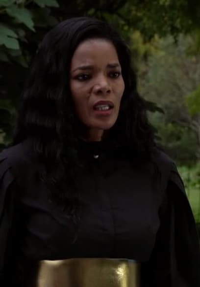 Watch The Queen S01:E101 - "Victim Number 1" - Free TV Shows | Tubi