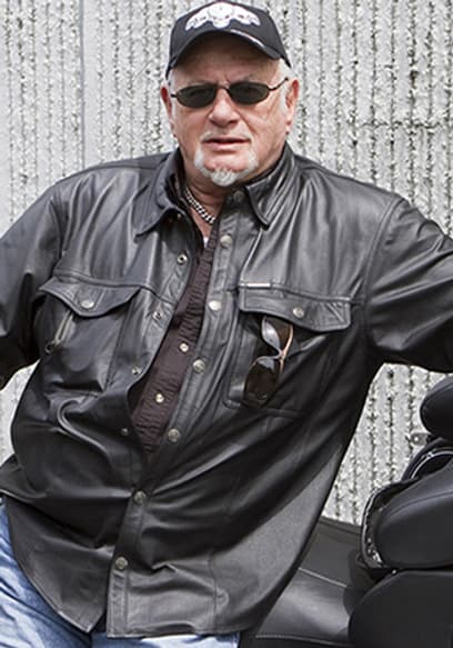 Watch The Liquidator S01:E02 - Heads or Tail Between - Free TV Shows | Tubi