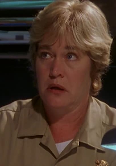 Watch 100 Deeds for Eddie McDowd S01:E02 - Dog Gone - Free TV Shows | Tubi