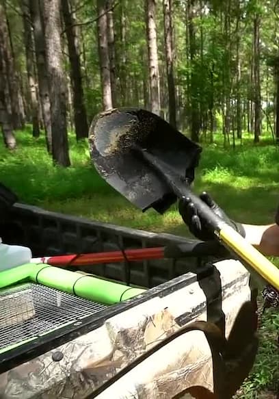 Watch Scuba Jake S02:E10 - Arrowheads and Crystals - Free TV Shows | Tubi