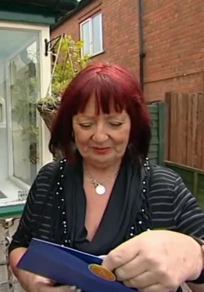 Watch Secret Dealers S01:E04 - Episode 4 - Free TV Shows | Tubi