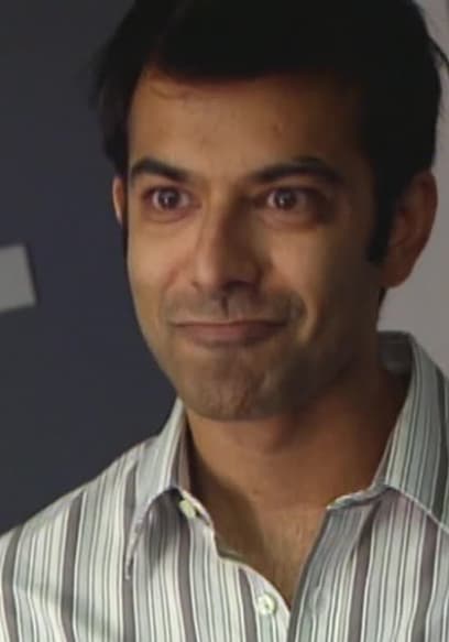 Watch The Call S01:E01 - Paradise Falls - Free TV Shows | Tubi