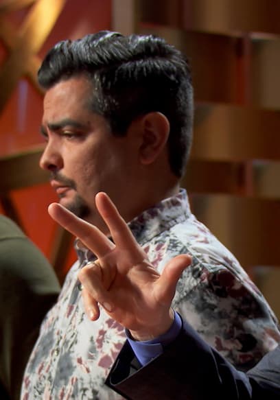 Watch MasterChef S10:E05 - The Blind Chicken Show - Free TV Shows | Tubi