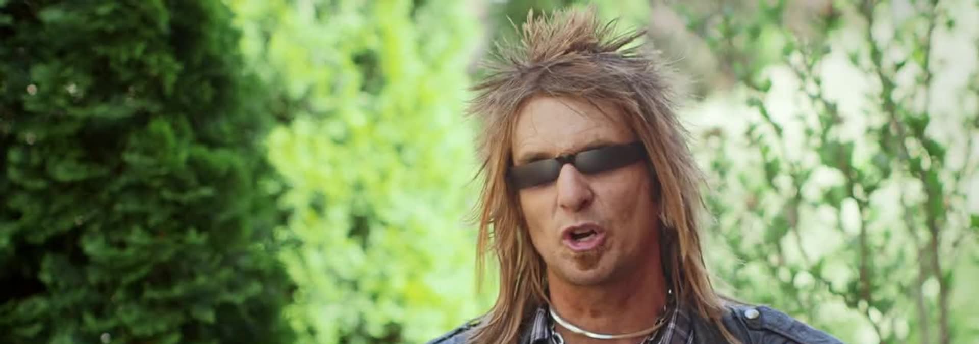 Watch Billy Goes North S01:E01 - Canine Cage Match - Free TV Shows | Tubi