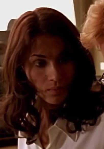 Watch The Hunger S02:E12 - The Hunger: S2 E12 - Falling Man - Free TV ...