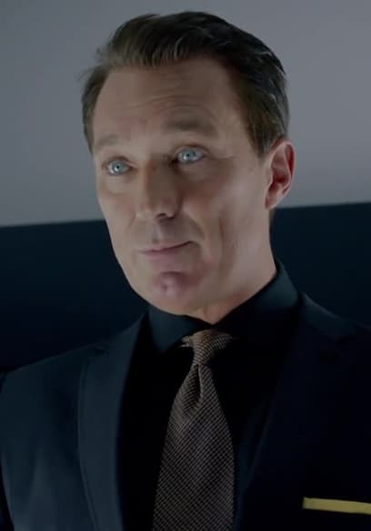 Watch Hustle S08:E02 - Picasso Finger Painting - Free TV Shows | Tubi