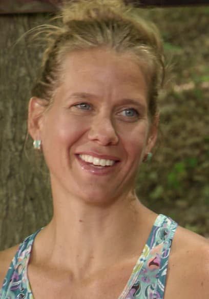 Watch Alone S02:E14 - The Reunion - Free TV Shows | Tubi