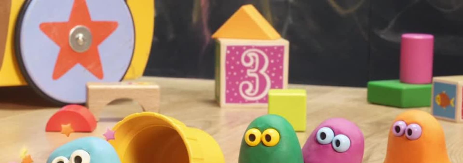 Watch The Very Small Creatures S01:E01 - The Very Small Creatures ...