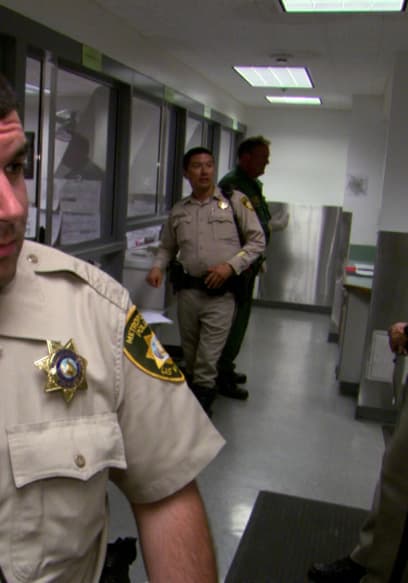 Watch Jail S01:E33 - Moneybags - Free TV Shows | Tubi