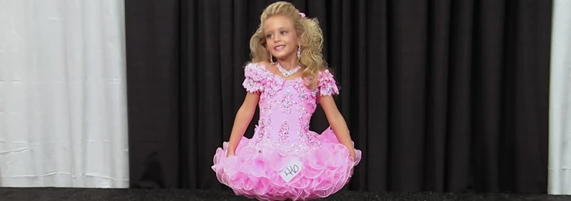 Watch Toddlers & Tiaras S07:E09 - Fresh Faces: Circus Pageant - Free TV ...