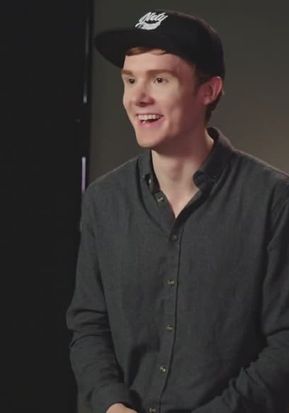 Watch The Whole Package S01:E01 - Livin' on a Chair - Free TV Shows | Tubi