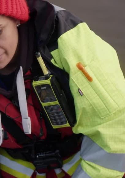 Watch Ambulance: Code Red S01:E08 - Episode 8 - Free TV Shows | Tubi