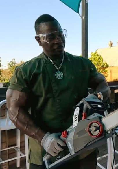 Watch Kitchen Commando S01:E01 - Crab Boss - Free TV Shows | Tubi