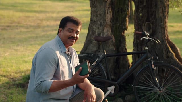 Watch Cosmos: A Spacetime Odyssey S02:E11 - The Immortals - Free TV ...