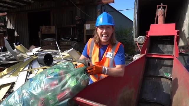 Watch Handyman Hal S01:E04 - Smash My Trash Truck with Handyman Hal ...